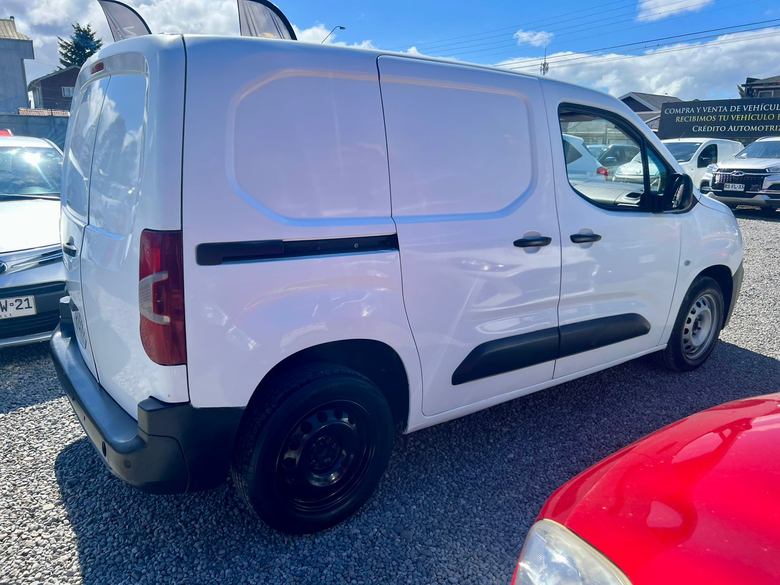 Citroen Berlingo 2020 – Black Cars